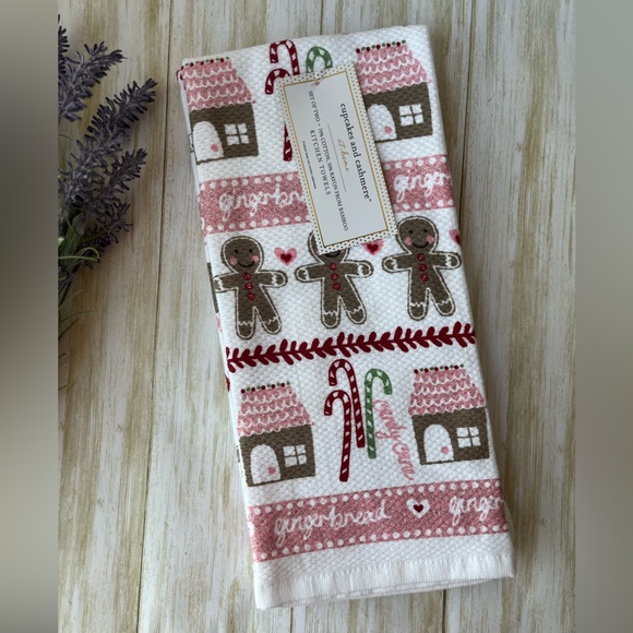 cupcakes & cashmere | Kitchen | Cupcakes And Cashmere Gingerbread House ...